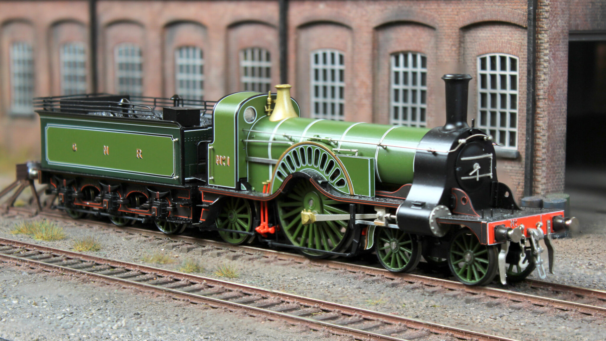 GNR ‘Stirling Single’ No.1 – Rapido Trains UK